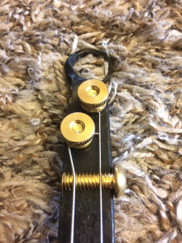 Diddly Bow – 1-string and 2-string Instruments | Junk Shop Audio
